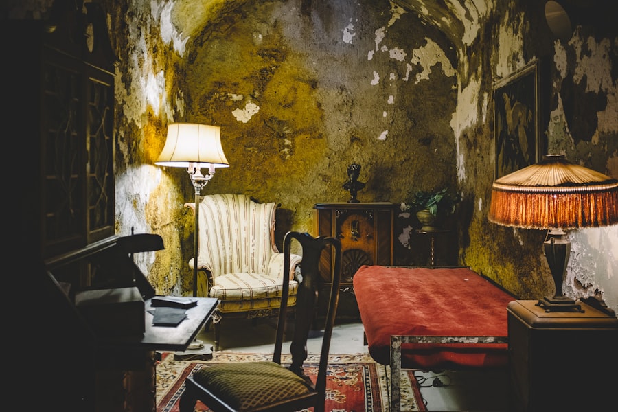 The One Bar Prison: A Unique Approach to Solitary Confinement - My AI ...